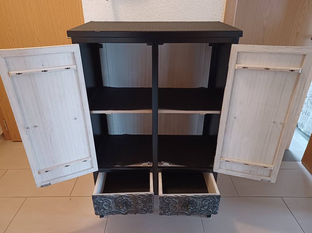 Armoire venant "Maison du Monde" Canton Fribourg - anibis.ch