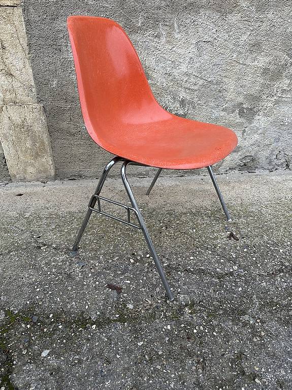 Chaise Eames Hermann miller Canton Vaud - anibis.ch