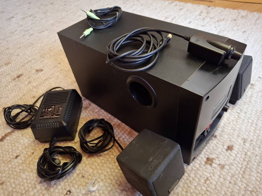 Haut-Parleurs Cambridge Soundworks 2.1 Canton Vaud - anibis.ch