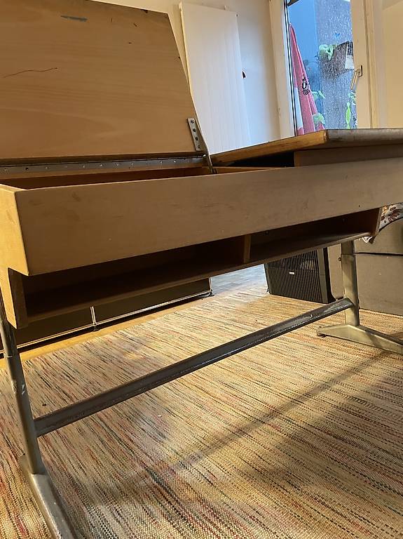 Pupitre d'école vintage design Canton Genève - anibis.ch