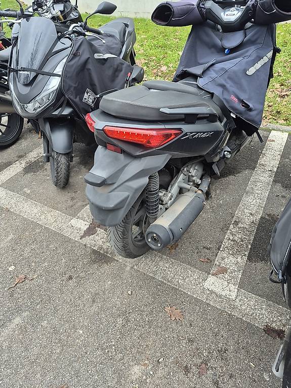 Scooter Yamaha xmax 250 Canton Genève - anibis.ch