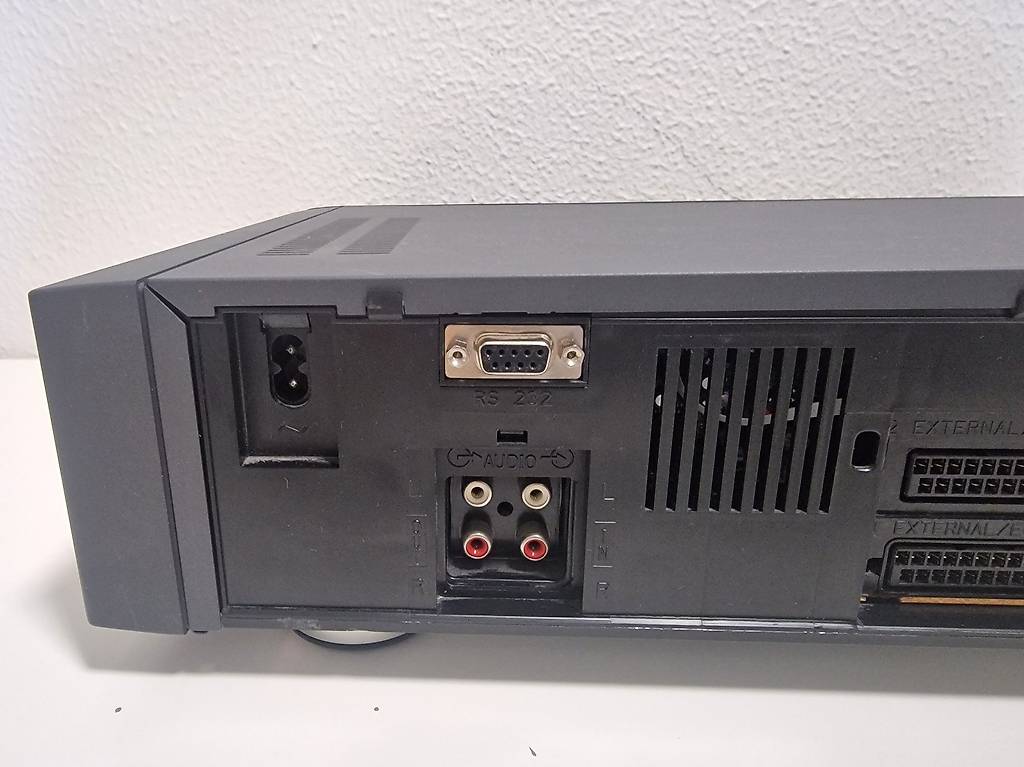 PHILIPOS S-VHS REKORDER VR696 REVIDIERT Canton Soleure - anibis.ch