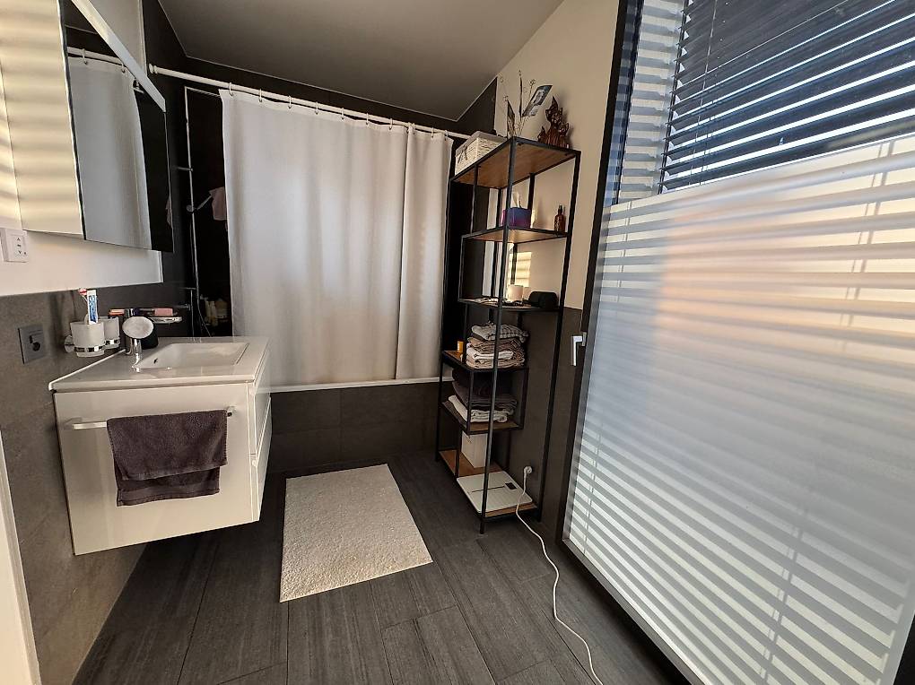 Élégance urbaine et terrasse XXL à Nyon Canton Vaud louer - anibis.ch