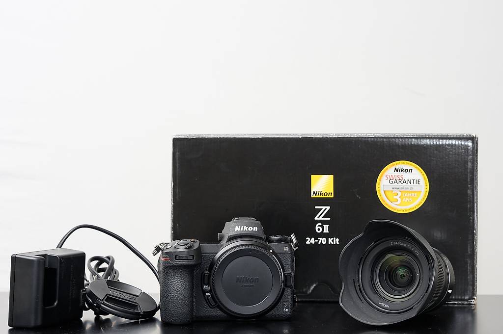 Nikon Z6II Mirrorless + NIKKOR Z 24-70mm f/4 S Lens Kit im Kanton Waadt ...