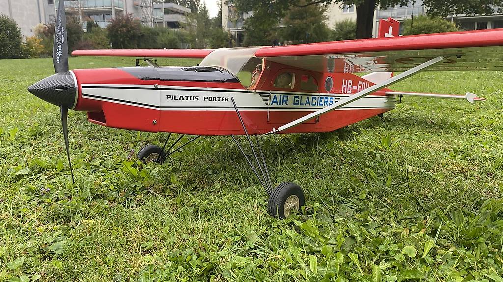RC Flugmodell Pilatus Porter PC 6 Canton Berne - anibis.ch