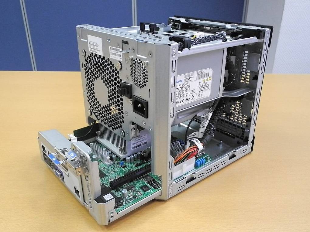 MicroServer HPE ProLiant MicroServer GEN8 No1 Canton Valais - anibis.ch