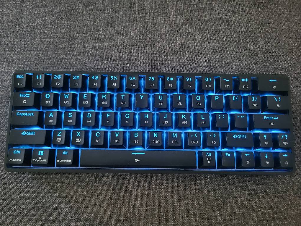 Tastatur TMKB T63 Wireless RGB im Kanton St. Gallen - anibis.ch