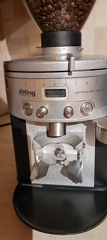 Machine à café et moulin doseur Canton Vaud - anibis.ch