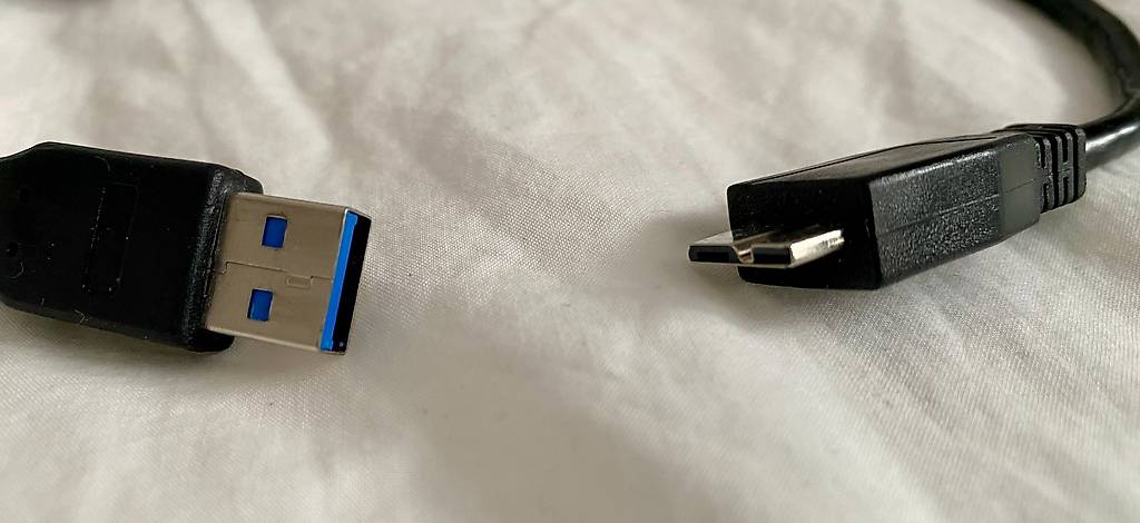 Câble de données /d'interface USB USB HDMI 150cm Canton Genève - anibis.ch