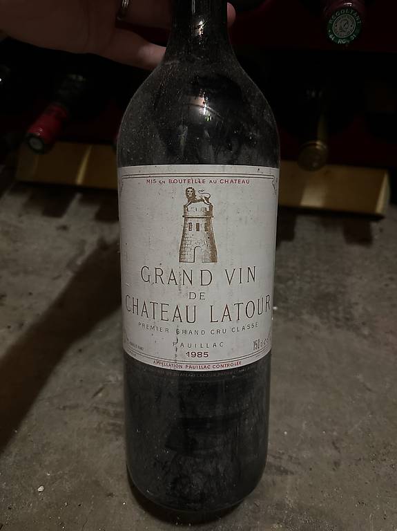 Château Latour 1985 Canton Vaud - anibis.ch