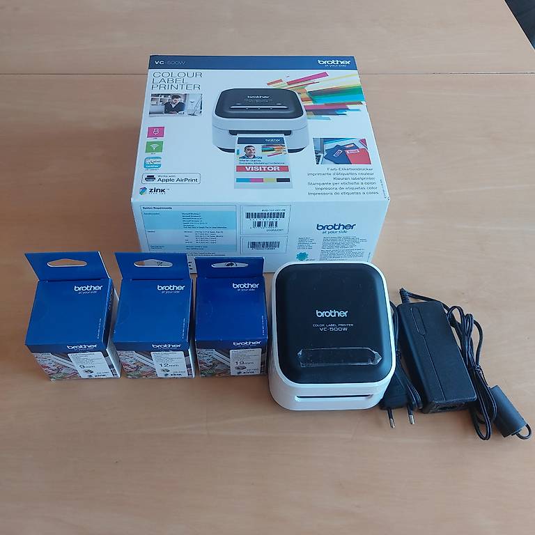 Brother VC-500W Etikettendrucker + 3x Etikettenrollen Canton Jura ...