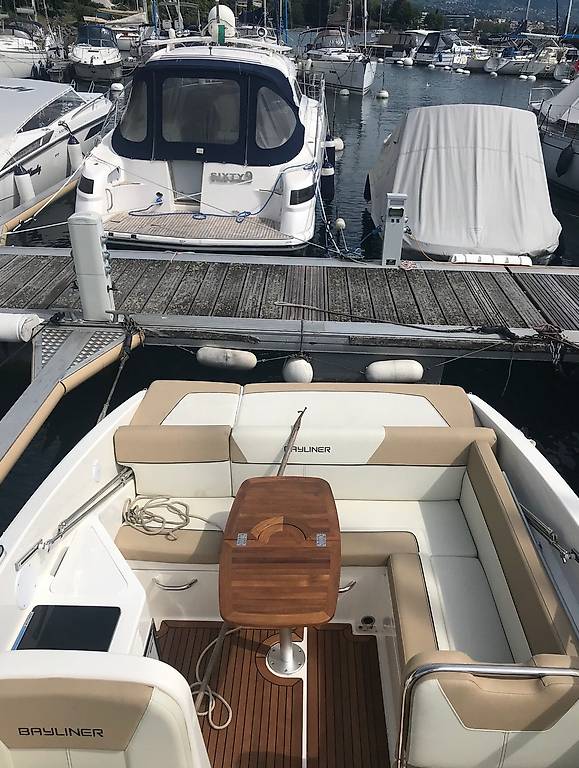 Bayliner Cady 742 AVEC PLACE D'AMARAGE PRIVÉ PICHETTE Canton Vaud ...