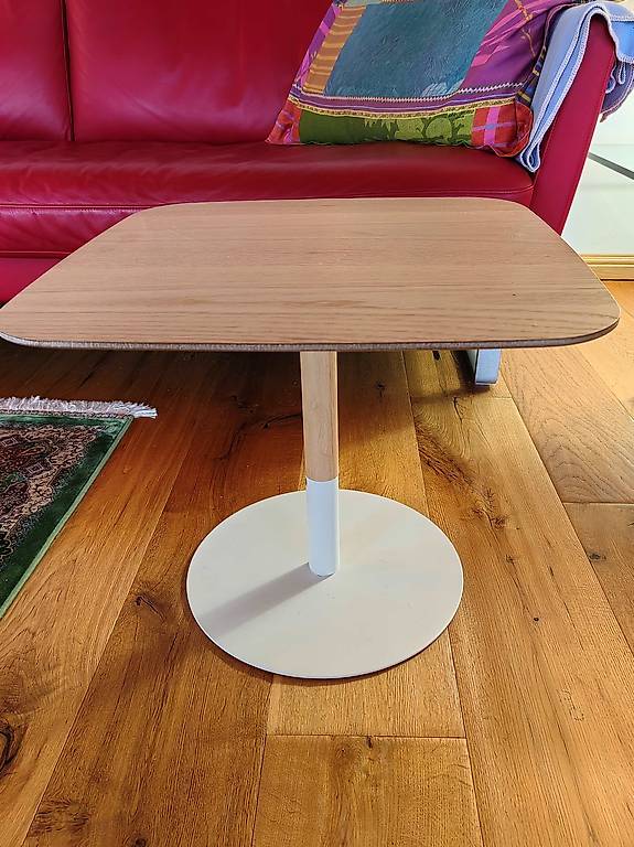 Table basse neuve en bois de chêne de Pfister Canton Vaud - anibis.ch