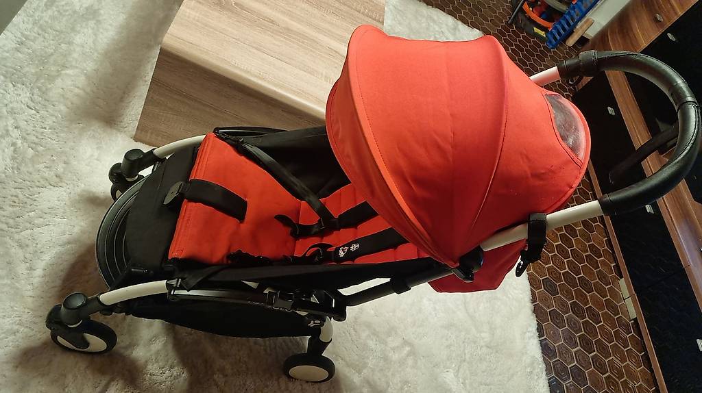 Pousette Yoyo² 2 - Rouge et noir Canton Vaud - anibis.ch