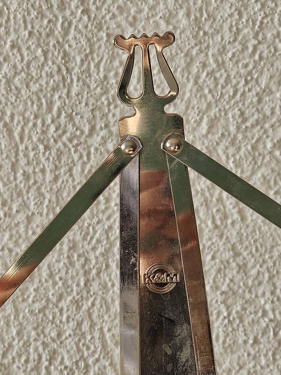 Pupitre métal Porte partitions K&M pliable Canton Vaud - anibis.ch