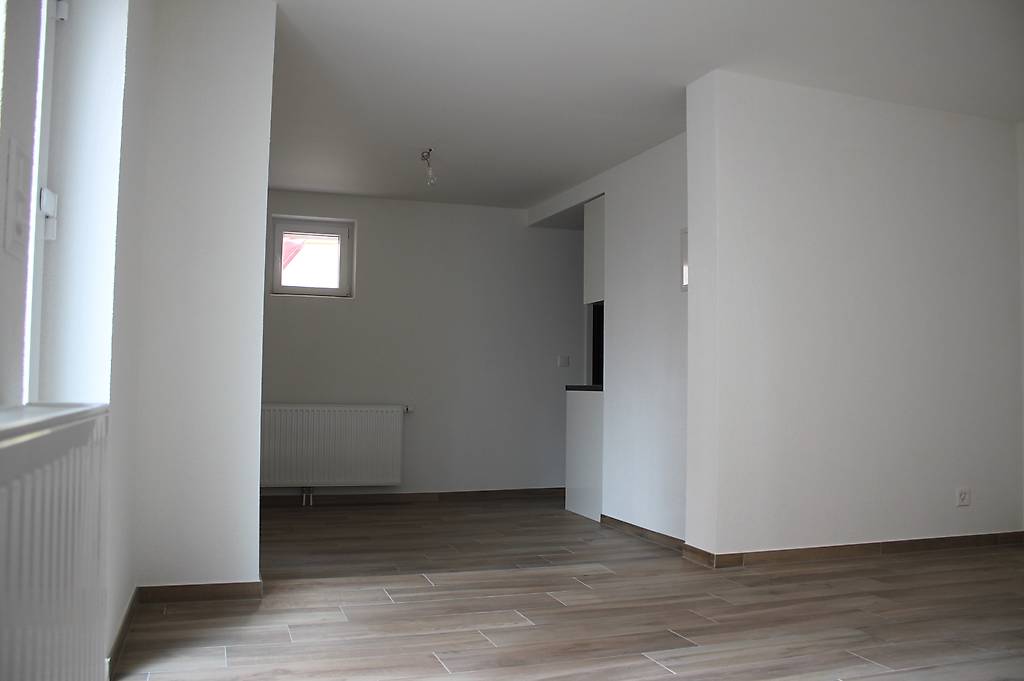 NEUCHÂTEL MONRUZ : LOCAL COMMERCIAL - BUREAU à LOUER Canton Neuchâtel - anibis.ch