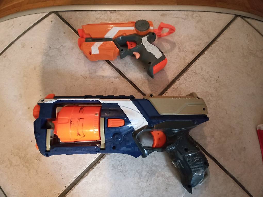 5 Nerf. 10, 5 et 3 frcs. Une arbalète rebell Canton Vaud - anibis.ch