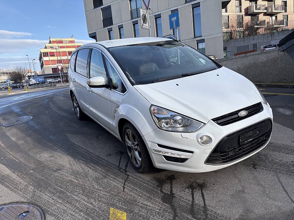 Ford S Max 2 litre diesel automatique Canton Vaud - anibis.ch