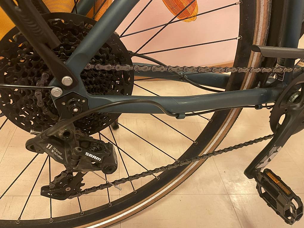 Vélo Elops + 2 sacoches + cadenas Canton Genève - anibis.ch