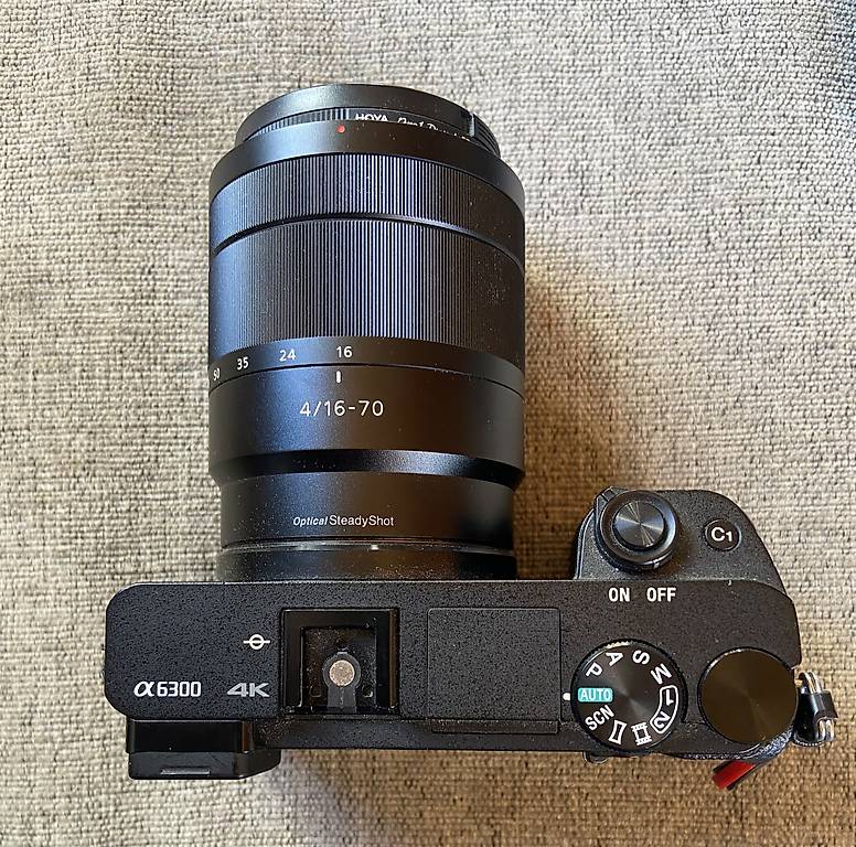 Sony Alpha 6300 avec objectif Sony 16-70mm Canton Vaud - anibis.ch