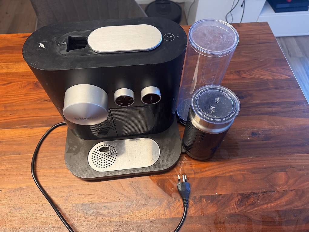 Nespresso Expert & Milk Canton Fribourg - anibis.ch