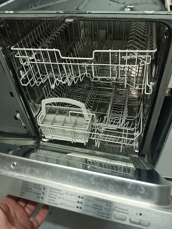 Lave vaisselle miele totalement intégrée Canton Fribourg - anibis.ch