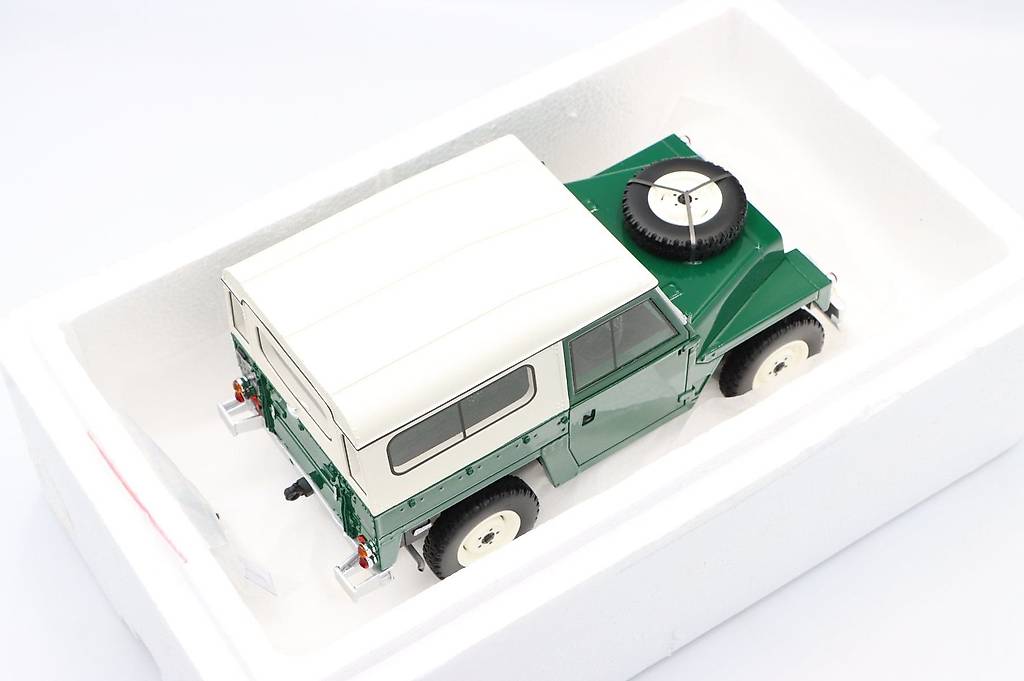 Land Rover 90 Lightweight Series 3 1973 1:18 BOS Models im Kanton Bern ...