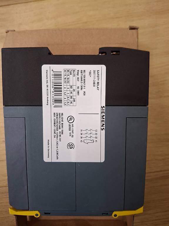 Siemens sicherheitsschaltgerät 3SK1111-2AB30 im Kanton Bern - anibis.ch