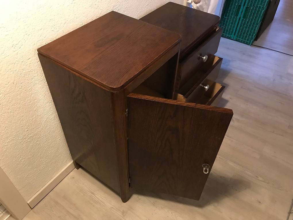 A DONNER Ancien meuble en bois massif, année 1950 Canton Fribourg ...