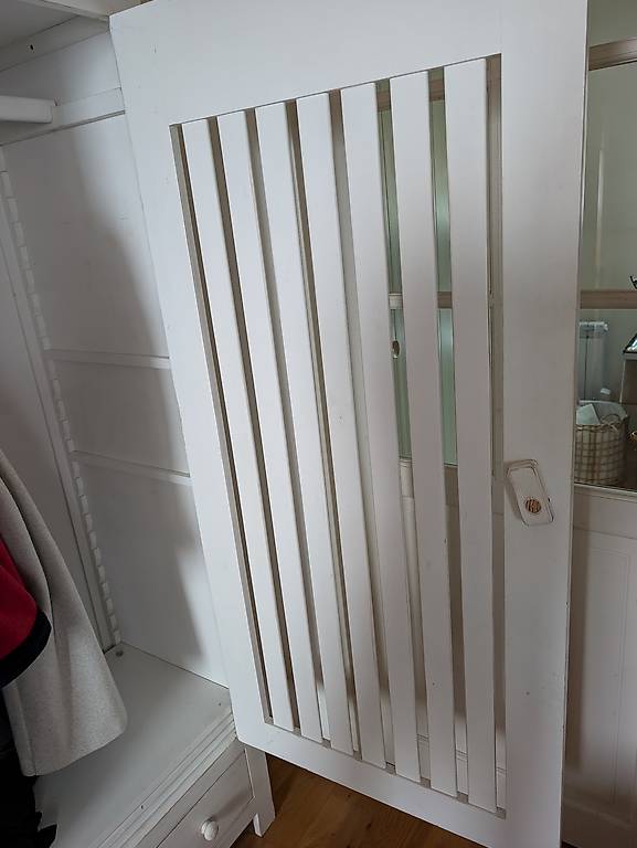 A donner armoire pour enfant Canton Vaud - anibis.ch