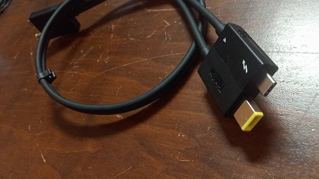 Lenovo ThinkPad Thunderbolt 4 Split Cable im Kanton Aargau - anibis.ch