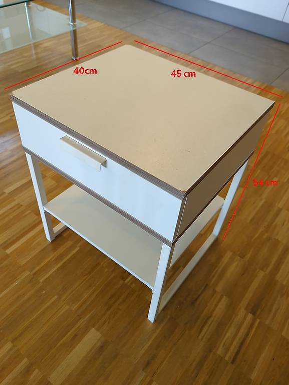 Table de nuit ikea Canton Vaud - anibis.ch