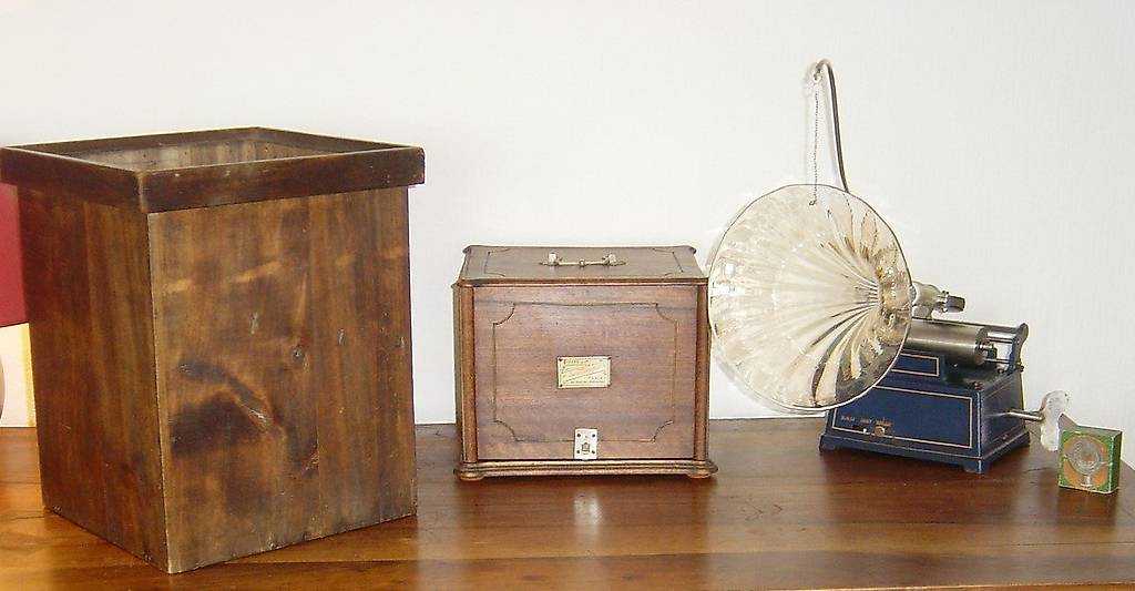 Phonographe Pathé Le Ménestrel (Gaulois), gramophone, rare Canton Vaud ...