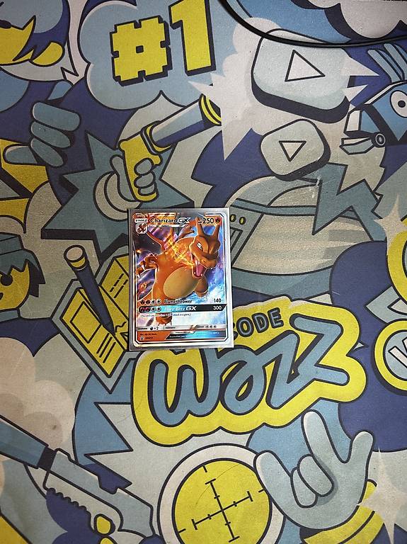 Carte Pokémon charizard EX Canton Vaud - anibis.ch