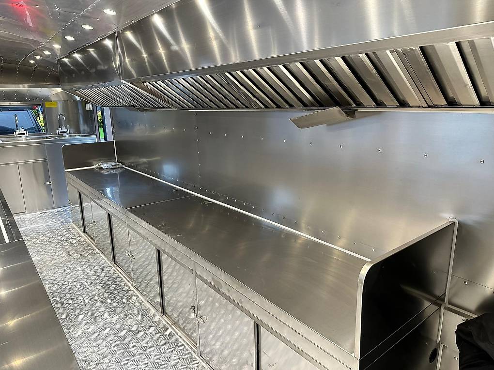 Remorque food truck imbisswagen foodtrailer 6.8M Canton Bâle-Ville ...