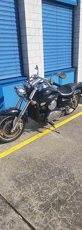 A vendre moto suzuki maraudeurp. Juillet 2025 im Kanton Wallis - anibis.ch