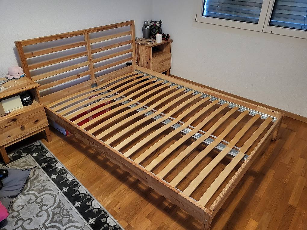 Vente Lit Double IKEA TARVA (140x200) Canton Fribourg - anibis.ch