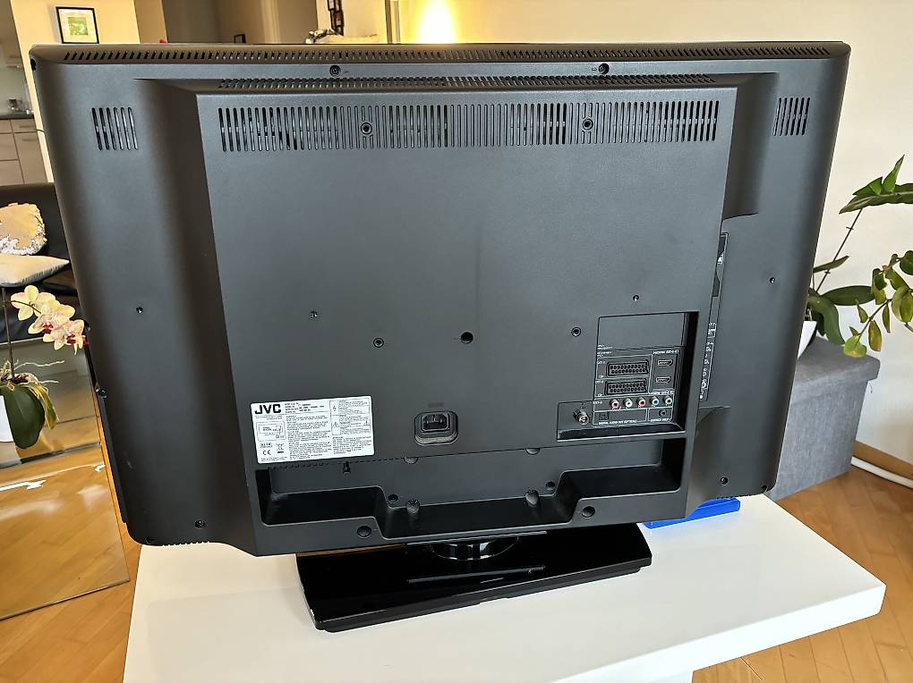 Télé JVC 47 pouces Canton Vaud - anibis.ch