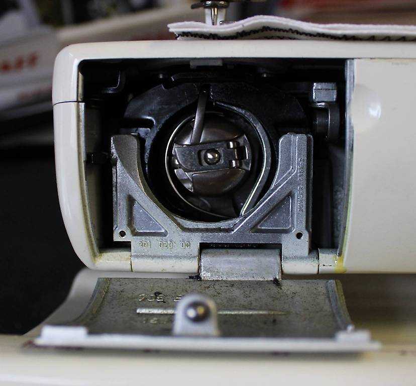 Nähmaschine Bernina 807, ab Service, mit 6 Monaten Garantie Canton ...