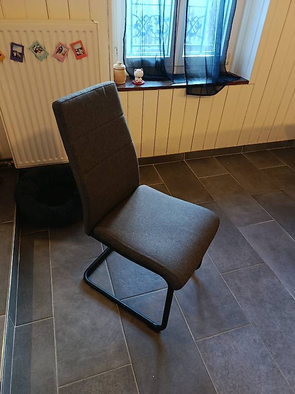 lot de 6 chaises de salon super confortable Canton Valais - anibis.ch