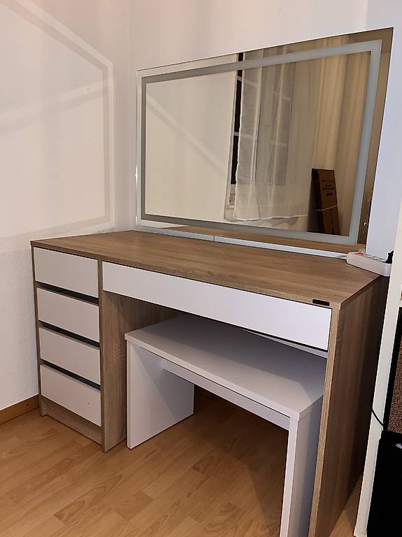 Coiffeuse et miroir LED im Kanton Waadt - anibis.ch