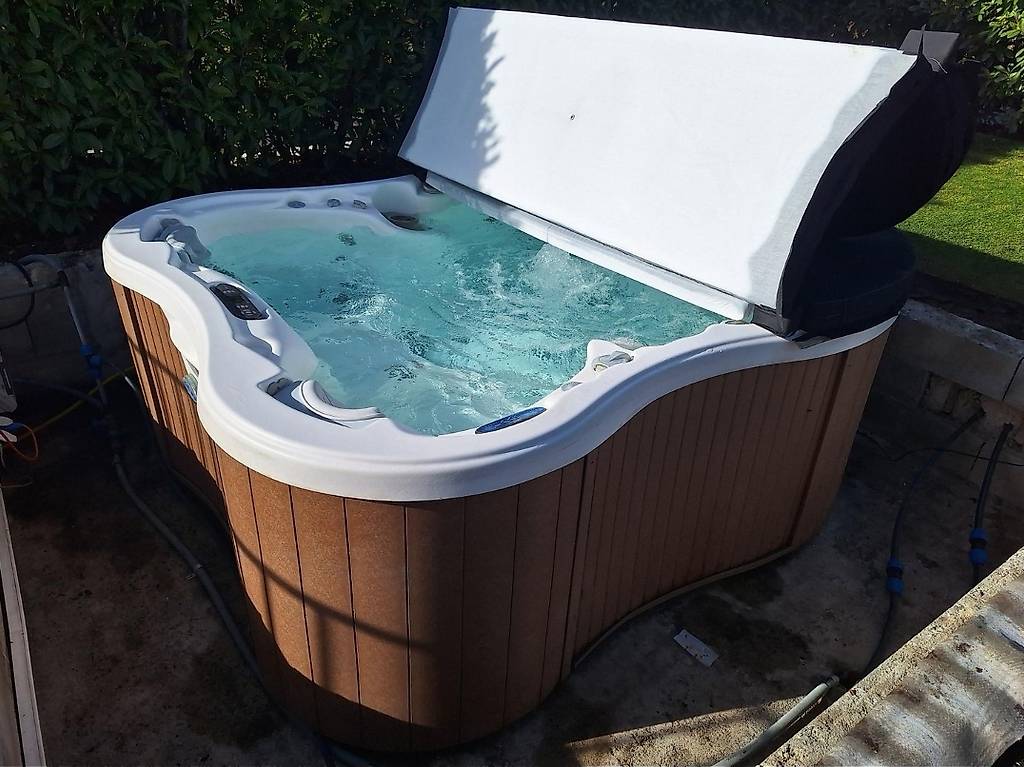 Amore Bay, la Rolls Royce du jacuzzi Canton Fribourg - anibis.ch