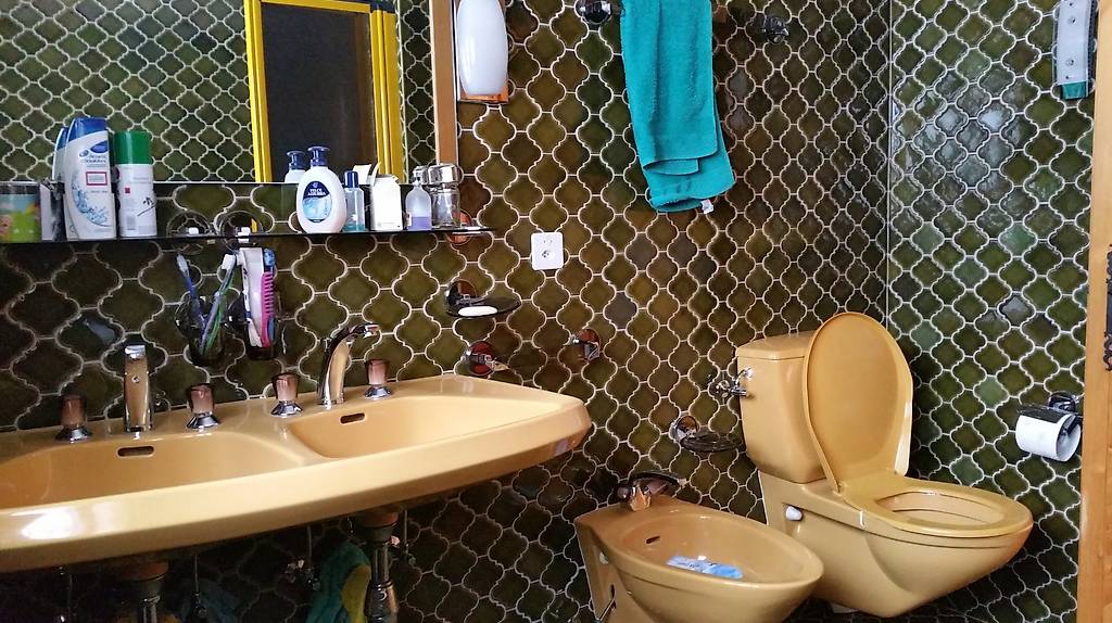 Marre de la dictature du blanc ? Salle de bain jaune zabayon Canton ...