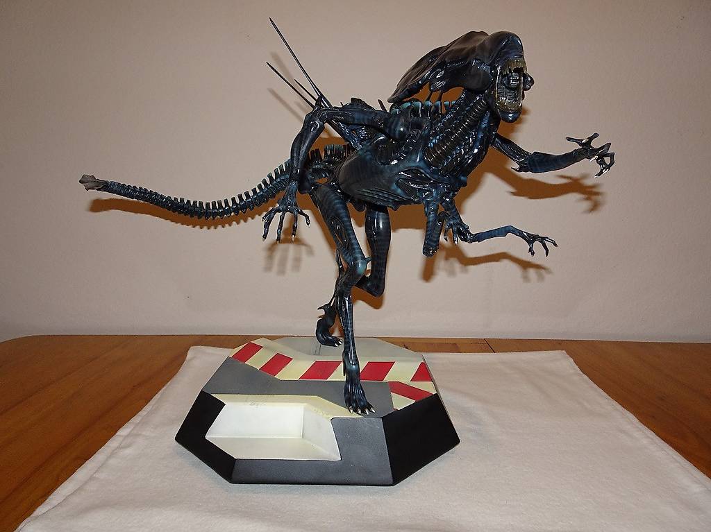 Sideshow Queen Alien Diorama Statue Canton Vaud - anibis.ch