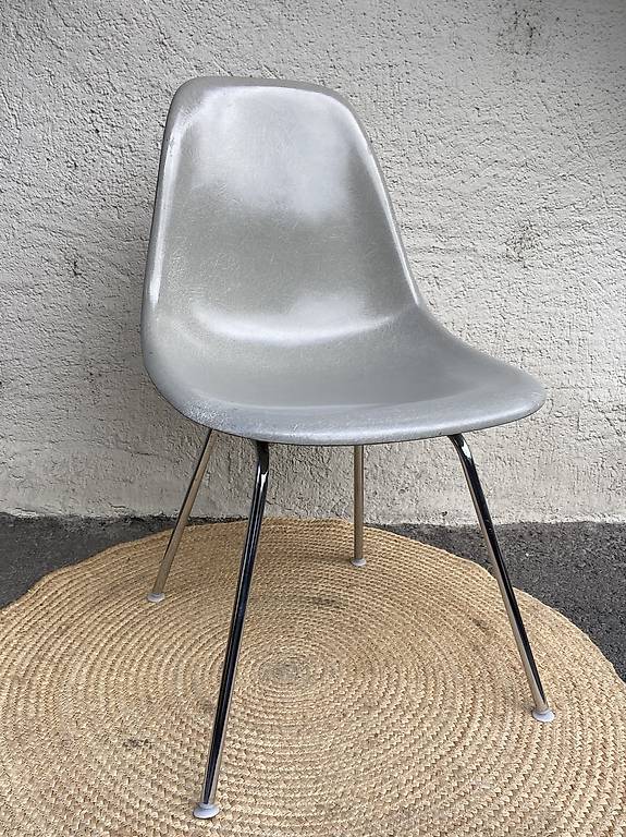 Chaise Eames Grise