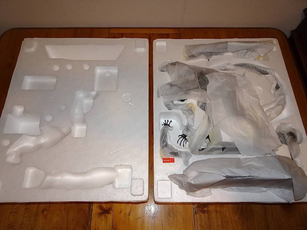 Sideshow Queen Alien Diorama Statue Canton Vaud - anibis.ch