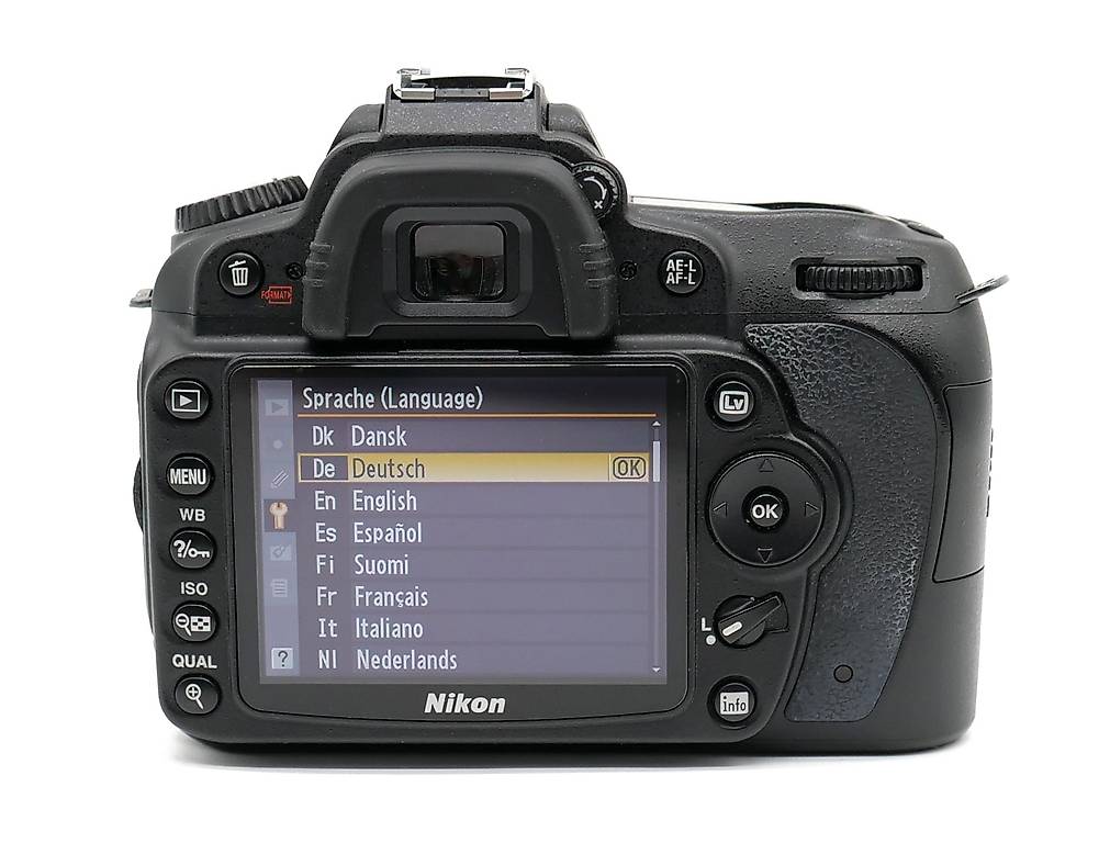 Nikon D90, 12.3MP DSLR-Digitalkamera, CMOS, Auslöser 11796 Canton Thurgovie - anibis.ch