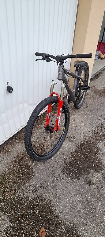 Giant STP2 Canton Neuchâtel - anibis.ch