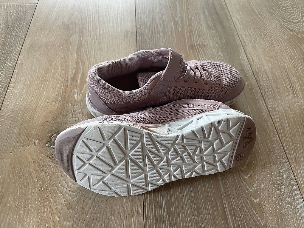 Chaussures fille taille 32 Canton Fribourg - anibis.ch
