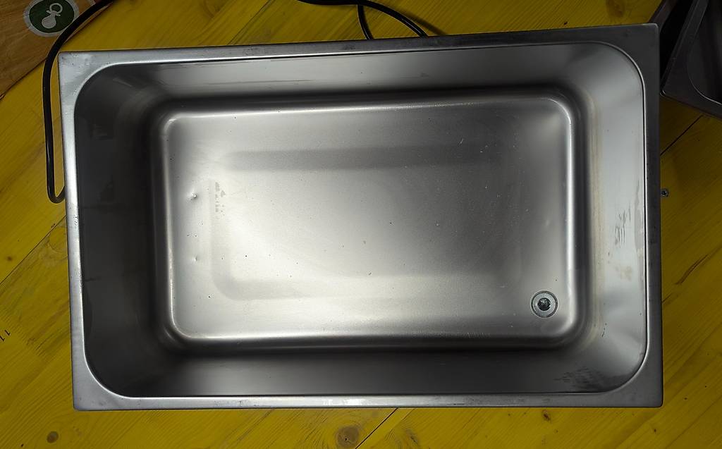 Bain Marie avec robinet de purge im Kanton Bern - anibis.ch